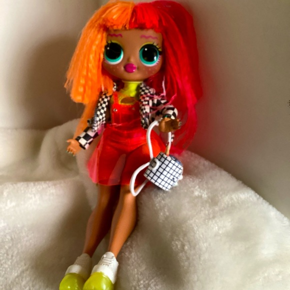 L.O.L. Surprise! | Toys | Lol Surprise Omg Neonlicious Fashion Doll No ...